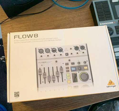 Микшерный пульт Behringer Flow 8