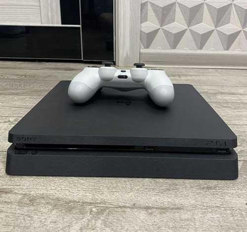 Sony playstation 4 slim