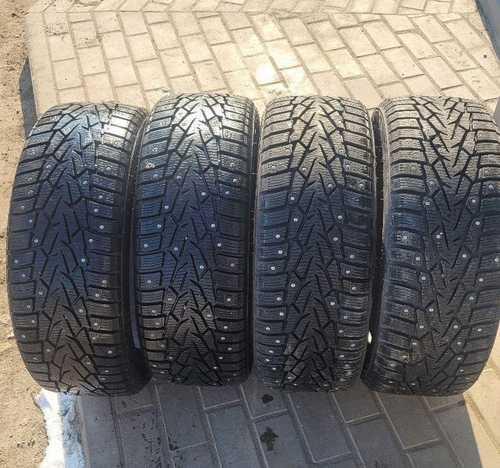 Nordman 7 215/50 R17 95T