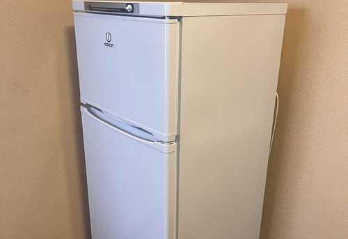 Холодильник indsit