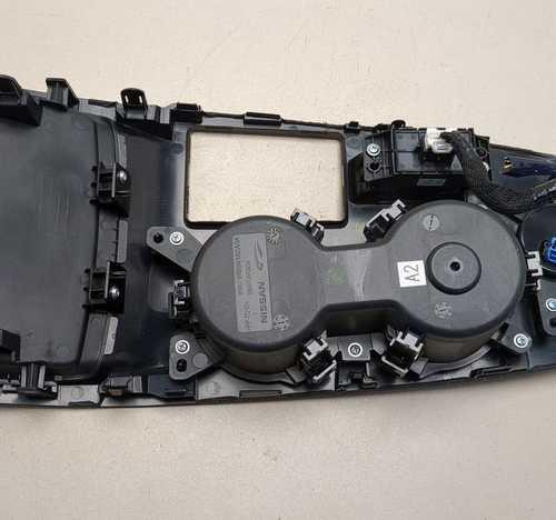 Рамка под кулису Nissan Rogue