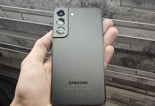 Samsung Galaxy S22, 8/256 ГБ