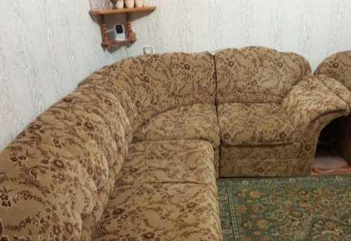 Мягкая мебель на дачу, угловой диван