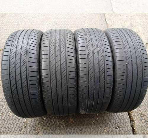 Kumho Solus HS63 215/60 R17 96H