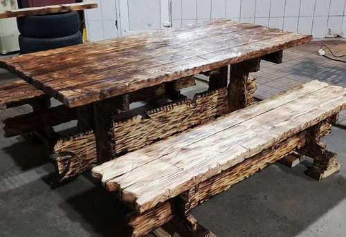 Деревянный стол и лавки