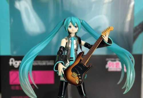 Фигурка Мику Хацунэ - figma 200 Hatsune Miku 2.0