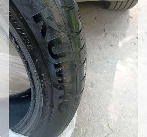 Kumho Ecsta HS51 225/50 R17 93