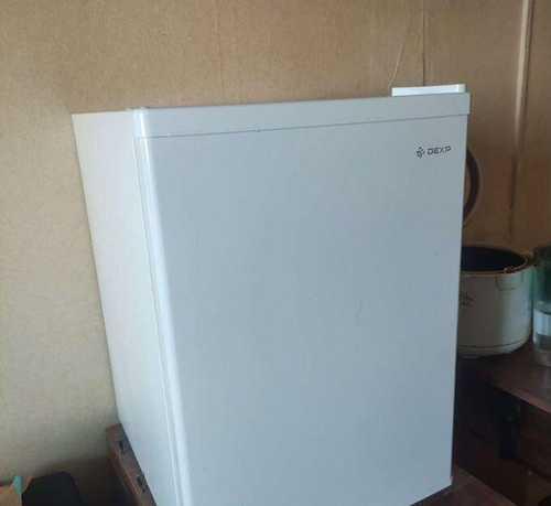 Холодильник маленький dexp rf-sd070MA/W
