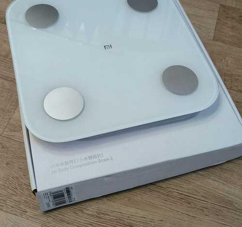 Умные весы Xiaomi Mi Body Composition Scale 2