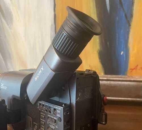 Видеокамера Sony Handycam Vision CCD-trv12e