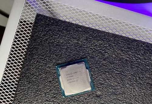 Процессор Intel Core i7 7700K