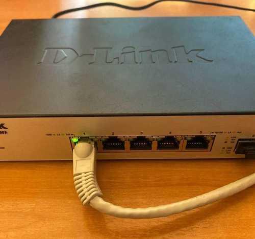 Управляемый коммутатор D-Link DGS-1100-06/ME