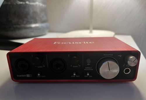 Focusrite scarlett 2i2 (1 поколение)