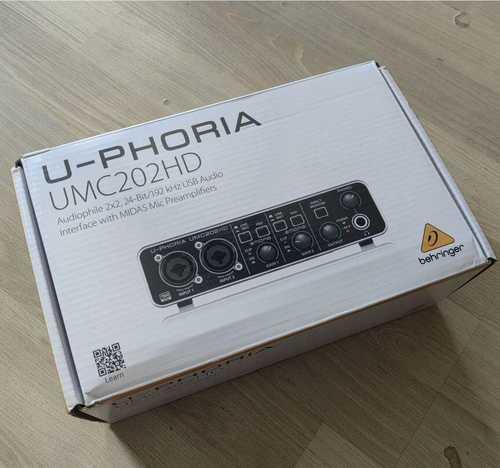 Звуковая карта behringer umc202hd