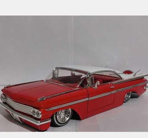 1:24 модель Chevrolet Impala