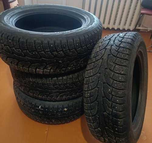 Hankook I'Pike RW11 235/65 R17 102T