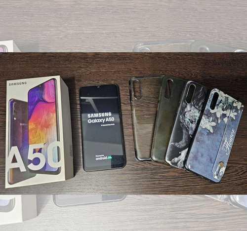 Samsung Galaxy A50, 4/64 ГБ