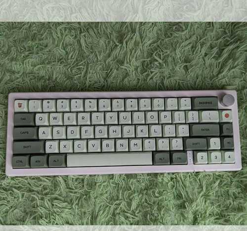 Кастомная механическая клавиатура на GMK67