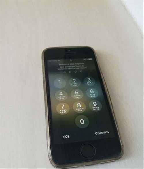 Телефон iPhone 5s 64Gb