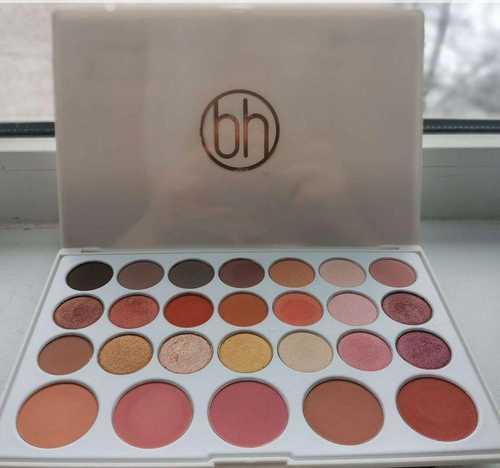 Палитра теней BH cosmetics