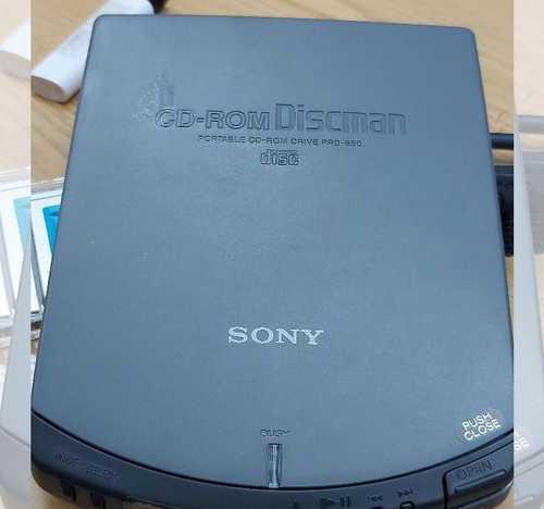 CD-ROM Discman drive pro-650