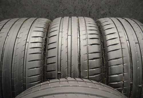 Michelin Pilot Sport 4 235/40 R18 и 265/35 R18 97Y
