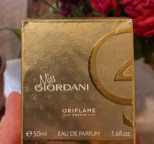 Парфюмерная вода Oriflame Miss Giordani орифлейм