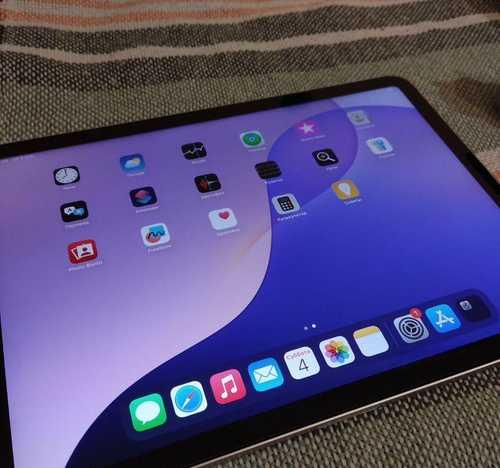 Планшет Apple iPad Air 5 M1 8/64гб