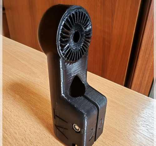 Кронштейн для датчика Lowrance Active target 1/2