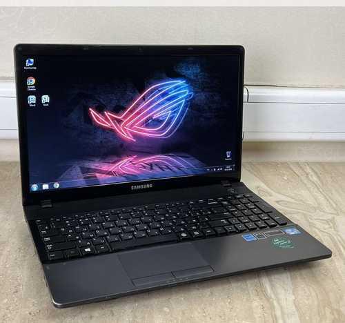 Samsung NP300E5C (Core i3/ GT 620M)