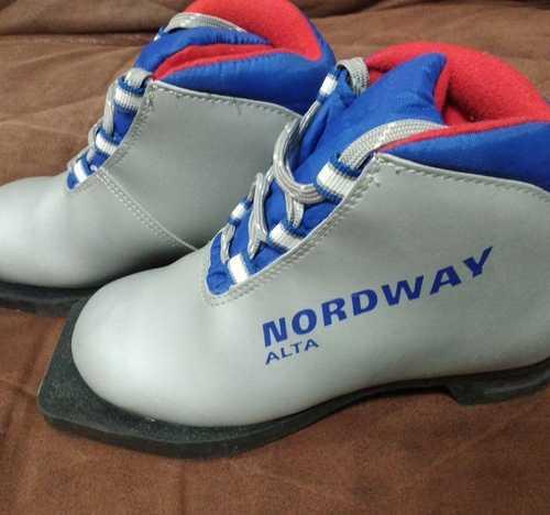 Лыжные ботинки Nordway 31 размер