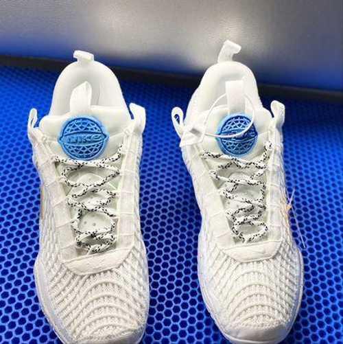 Кроссовки nike cosmic