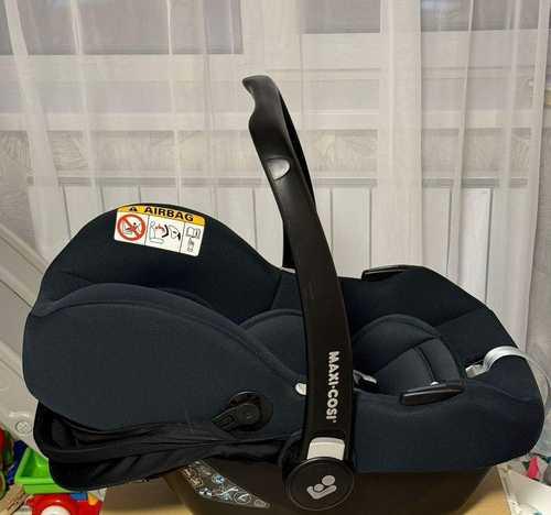 Автокресло maxi cosi cabriofix i size