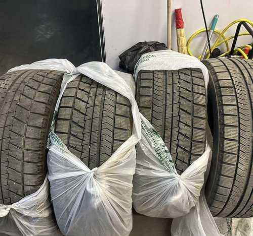 Bridgestone Blizzak RFT 245/50 R19 101Q