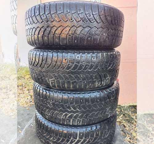 Bridgestone Blizzak Spike-01 265/65 R17