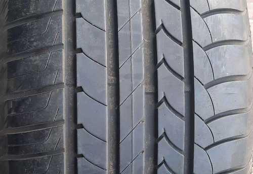 Goodyear EfficientGrip 275/40 R19 101Y