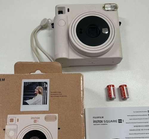 Polaroid instax squair