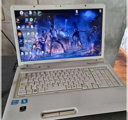 Ноутбук Toshiba 17.3