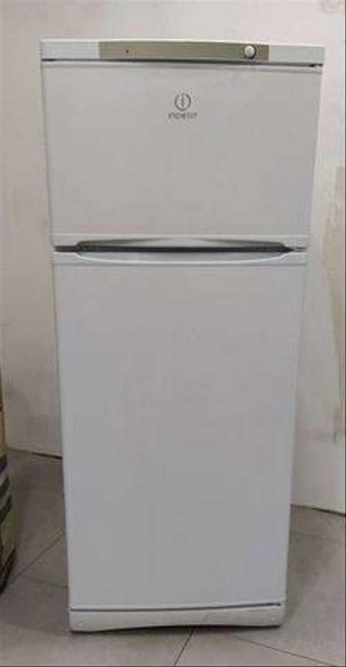 Холодильник Indesit 145 см двухкамерный бу