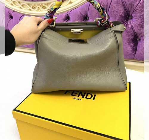 Женская сумка Fendi