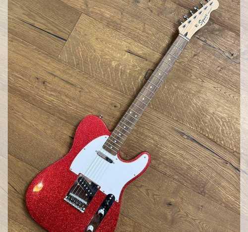 Продаем электрогитару Red Sparkle Squier Telecaste