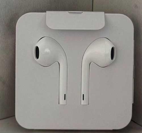 Оригинальные наушники Apple EarPods lightining