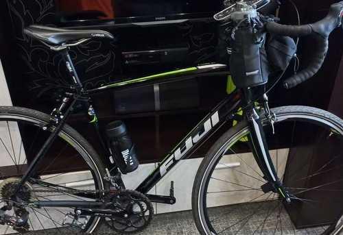 Шоссейный велосипед fuji sportif 2.5 (рама 56 р.)