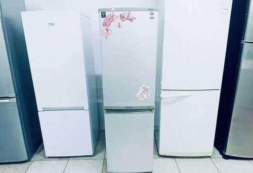 Холодильник бу Samsung - компактный