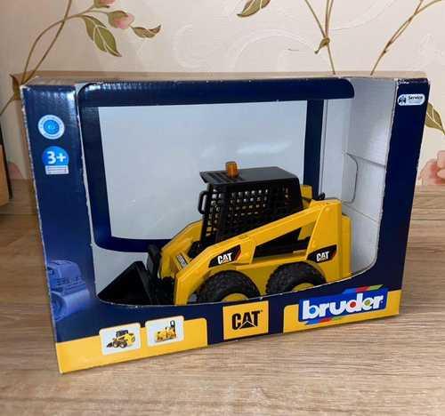 Трактор погрузчик Bruder