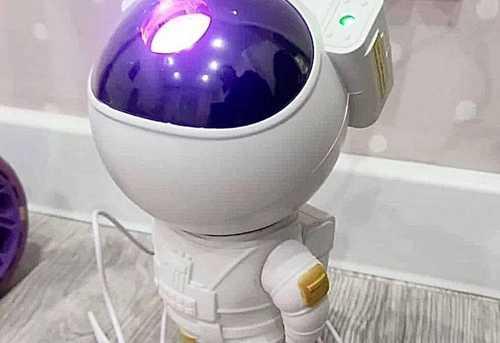Новый ночник проектор космонавт звездное небо