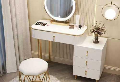 Женский стол для макияжа с зеркалом туалетный
