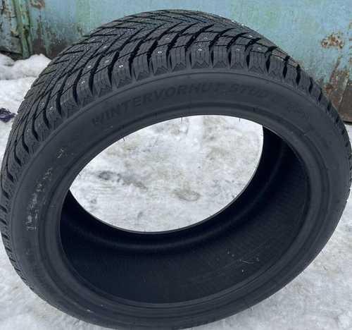 iLink Wintervorhut Stud II 255/40 R18 99T