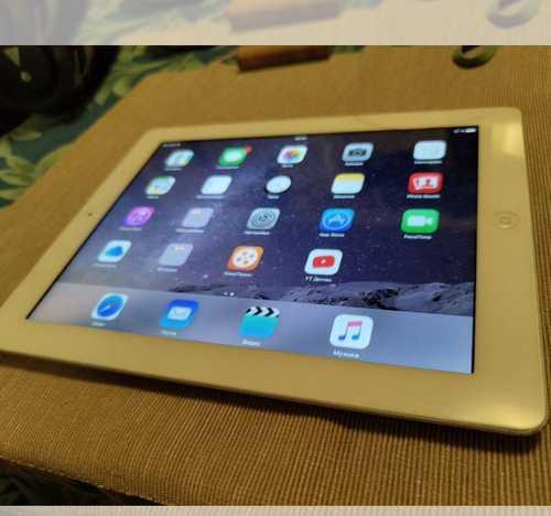 Планшет Apple iPad 2012 MD525FD/A