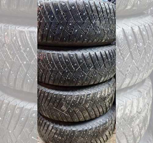 Goodyear UltraGrip Ice Arctic SUV 245/70 R16